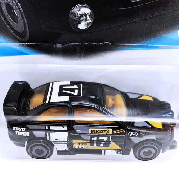 Hot Wheels COMPACT KINGS - Ford Escort – 1 Station Hub